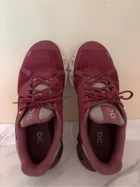 On Clouds | Shoes | Womans On Cloud Running Shoes Size 75 | Poshmark
